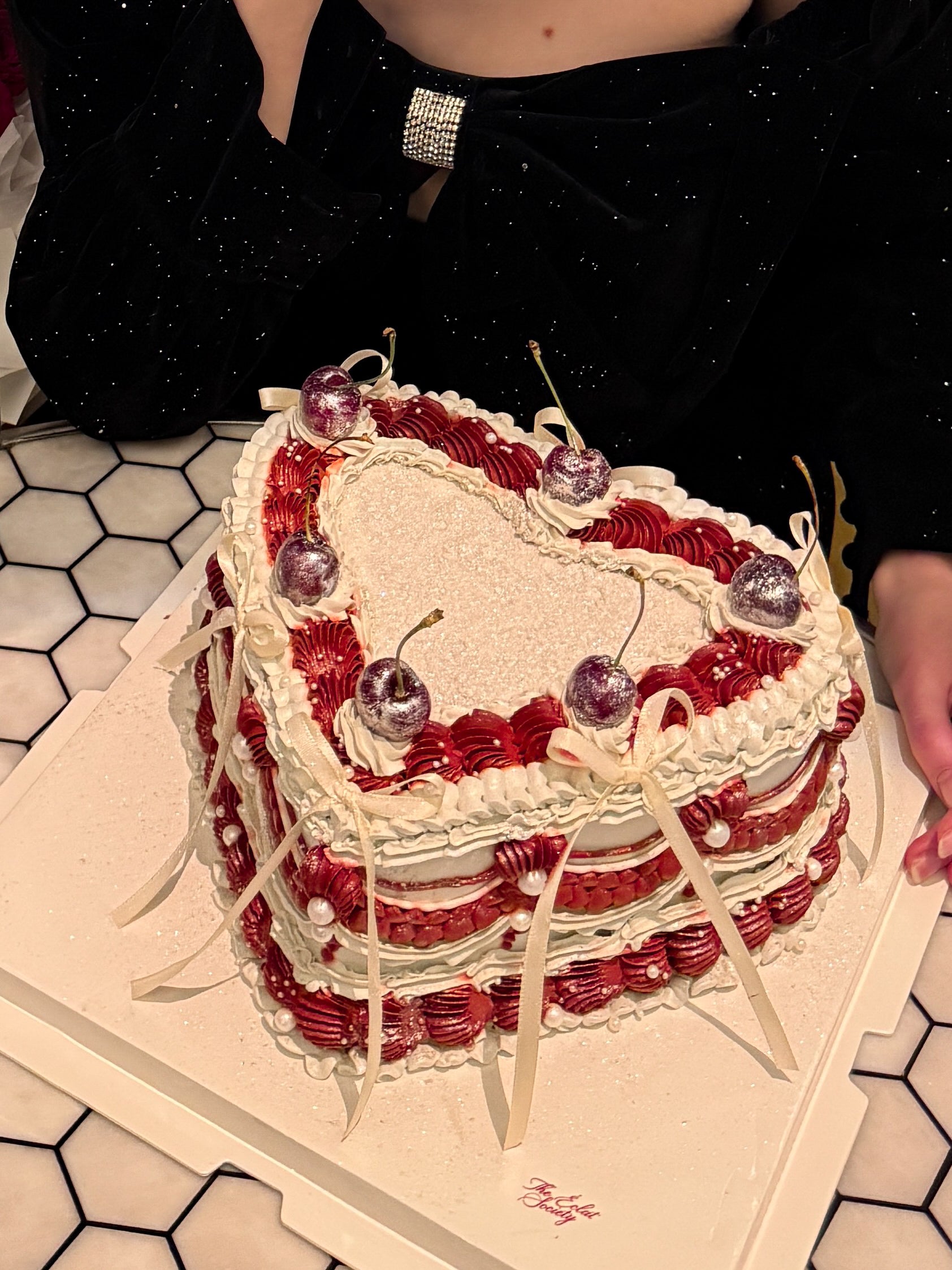 The Enchanted Cherry Heart with Shimmer Powder – The Éclat Society